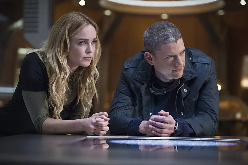 That Was Cold: Legends of Tomorrow, "White Knights"