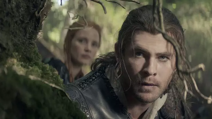 The Huntsman: Is Praiseach Greannmhar, Retconned of Fun é Cogadh an Gheimhridh 19912_4