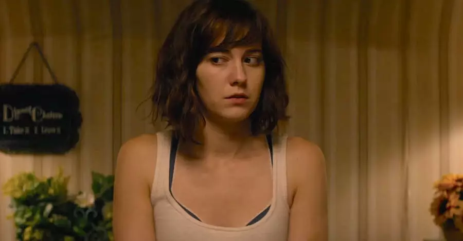 Een vrouw confronteert haar roofdieren in Cloverfield Lane 10