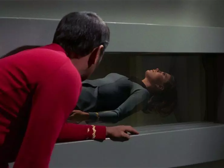 Star Trek The Original Series Rewatch: “The Lights of Zetar” 20634_15