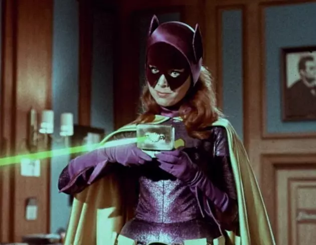 Kudus Rewatch Batman! Ekstra: Celana Pendek Promo “Batgirl” dan “Wonder Woman” 20949_2