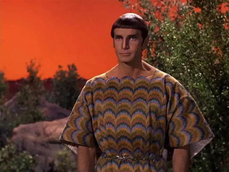 Star Trek oriģinālā seriāla atkārtota skatīšanās: “The Savage Curtain” 20986_2