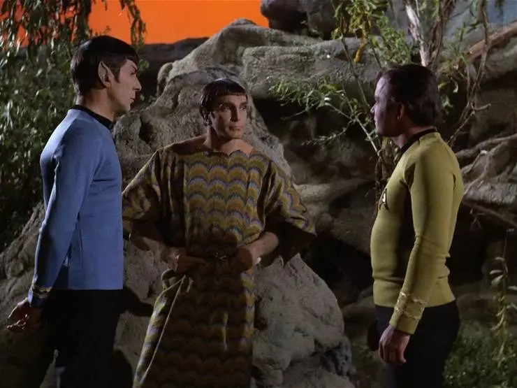Star Trek oriģinālā seriāla atkārtota skatīšanās: “The Savage Curtain” 20986_4