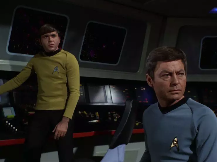 Star Trek oriģinālā seriāla atkārtota skatīšanās: “The Savage Curtain” 20986_6