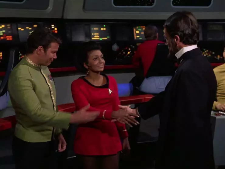 Star Trek oriģinālā seriāla atkārtota skatīšanās: “The Savage Curtain” 20986_7