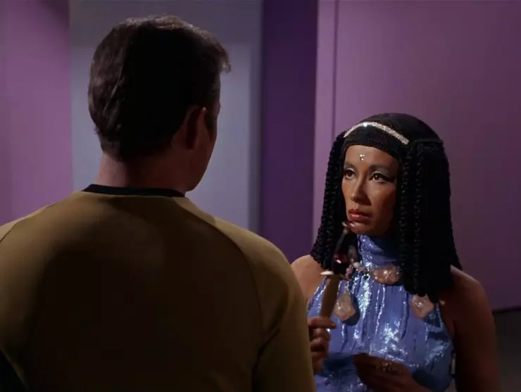 Star Trek The Original Series Rewatch: “Elaan of Troyius” 21083_18