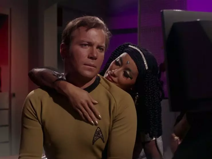 Star Trek The Original Series Rewatch: “Elaan of Troyius” 21083_23