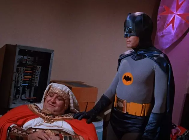 Holy Rewatch Batman! «پادىشاھ تۇتنىڭ سىياسىي ئۆزگىرىشى» / «شەپەرەڭ پالۋاننىڭ سۇ ئۈستى» 21201_4