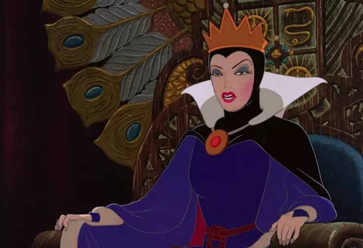 Ayesha, White as Snow: H. Rider Haggard se She en Walt Disney se Evil Queen