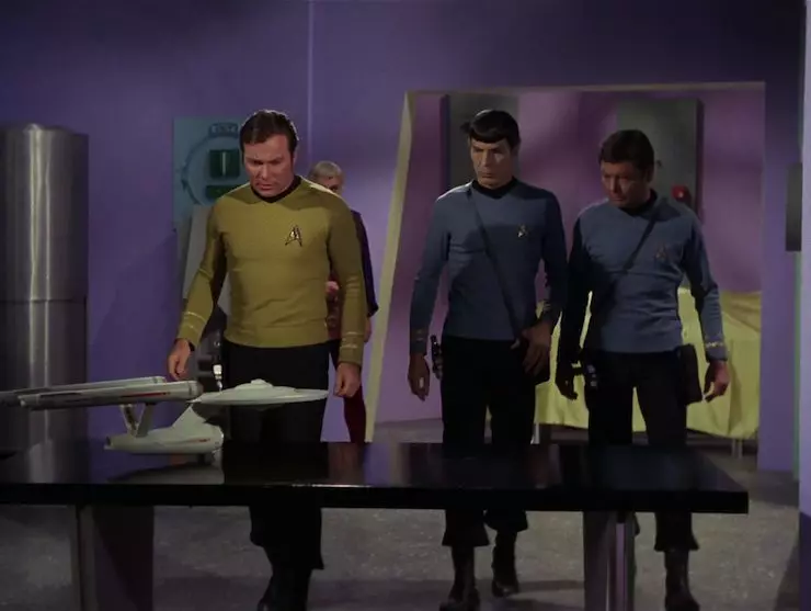 „Star Trek“ originalios serijos peržiūra: „Requiem for Methuselah“ 21684_16