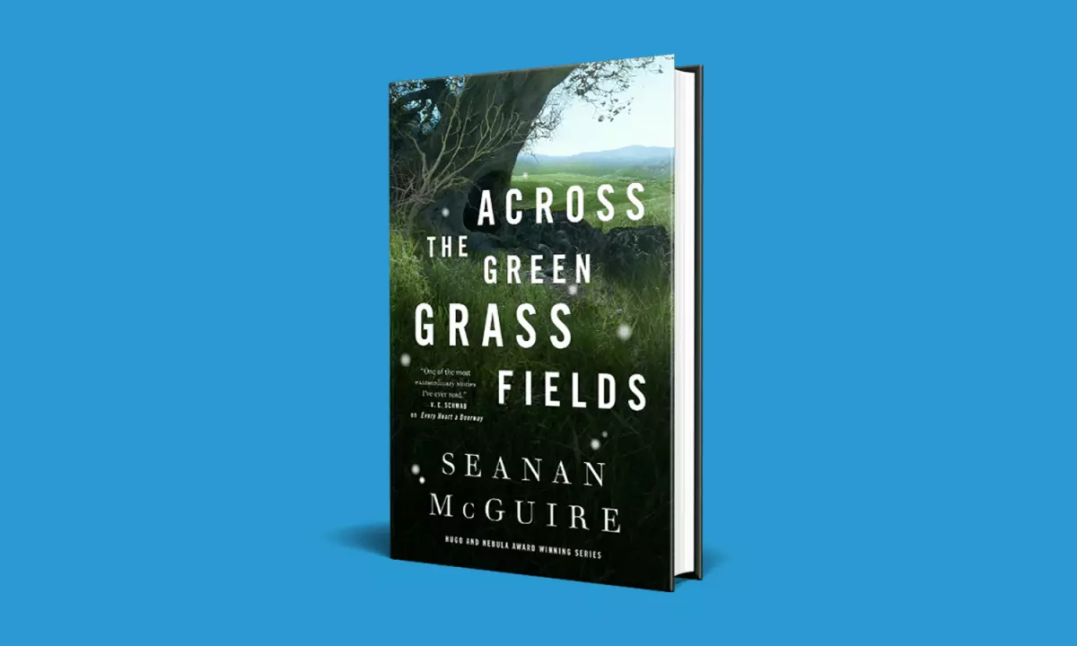 Llegiu el primer capítol del llibre Across the Green Grass Fields de Seanan McGuire