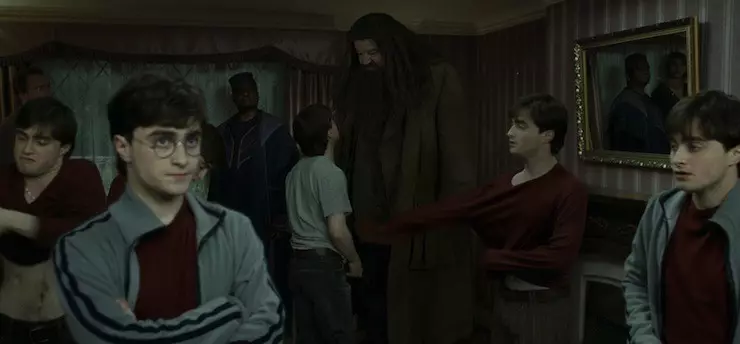 Harry Potter and the Deathly Hallows: အပိုင်း 1 ရုပ်ရှင်ကို ပြန်လည်ကြည့်ရှုခြင်း။ 22221_4