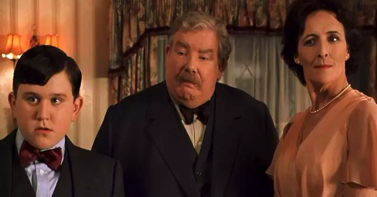 Dursleýler Garri üçin manylydy, sebäbi olar Horcrux bolany üçin däl