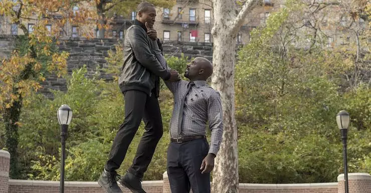 Magt, loyalitet og lederskab i Luke Cage