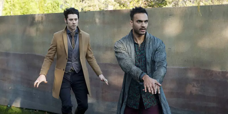 Canu a Sillafu: The Magicians yn NYCC