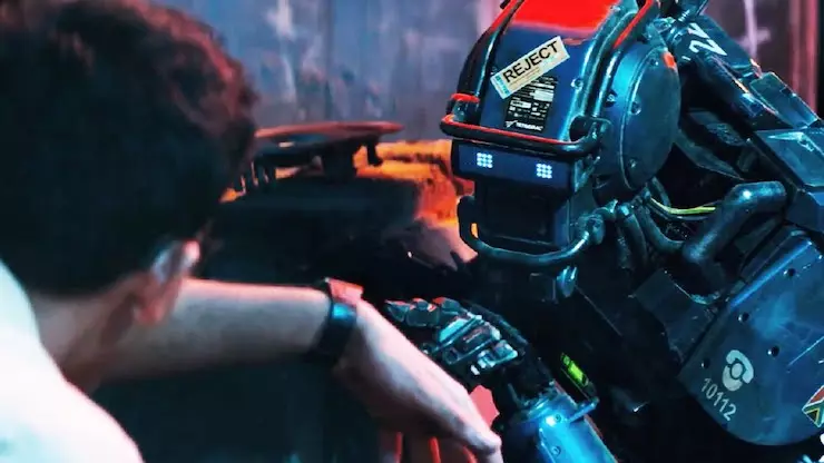 Cosa succede quando E.T. Cresce: Chappie