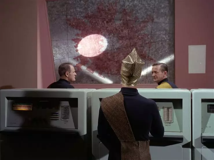 Star Trek The Original Series Rewatch: “A Taste of Armageddon” 23411_3