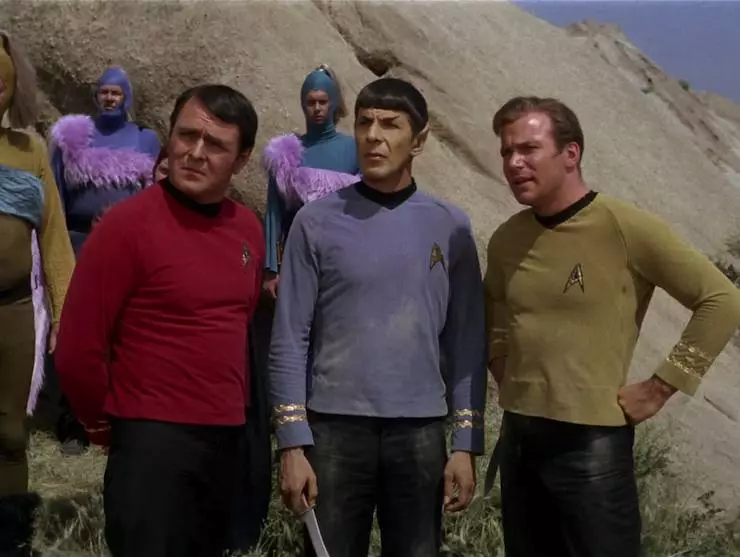 Повторно гледање на оригиналната серија Star Trek: „Петочното дете“ 23450_11