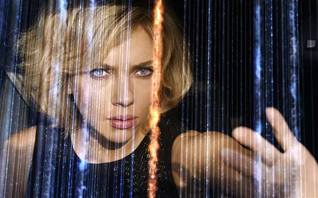 Scarlett Johansson e Fetu i le Live-Action Ghost i le Shell Movie