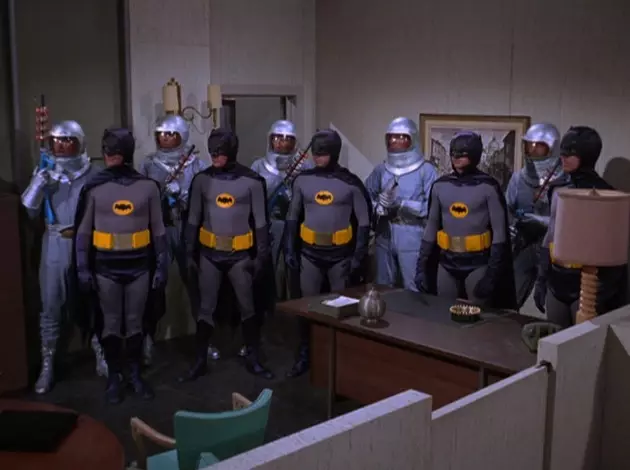 Holy Rewatch, Batman! "ක්ෂණික කැටි කිරීම" / "චීස් වැනි මීයන්"