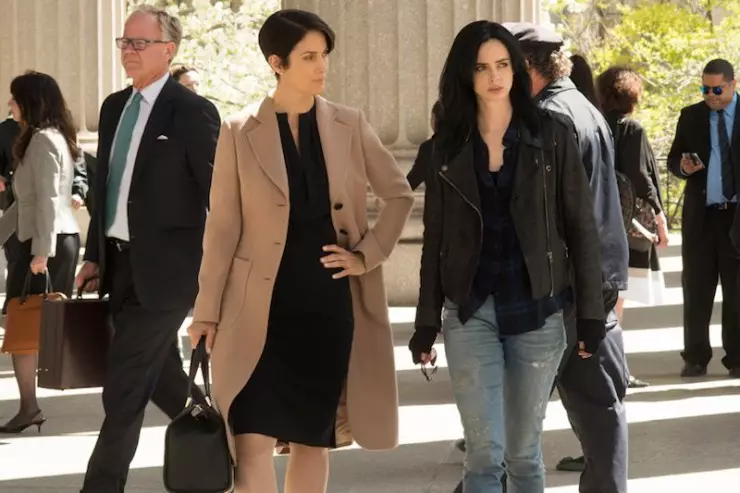 דאָ איז דיין ערשטער בליק אויף Marvel און Netflix Jessica Jones! 24108_4