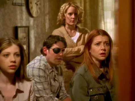 Buffy the Vampire Slayer Rewatch: En kiu temas, finfine, pri potenco. 24202_5