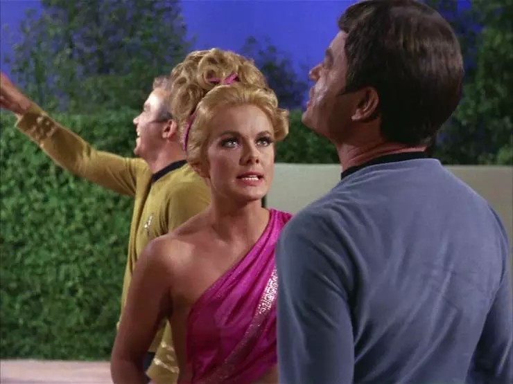 Star Trek The Original Series Повторно гледане: „Кой скърби за Адонаис?“ 25697_7