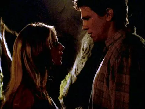 Повторно гледање на Buffy the Vampire Slayer: Има нешто за Рајли 26900_7