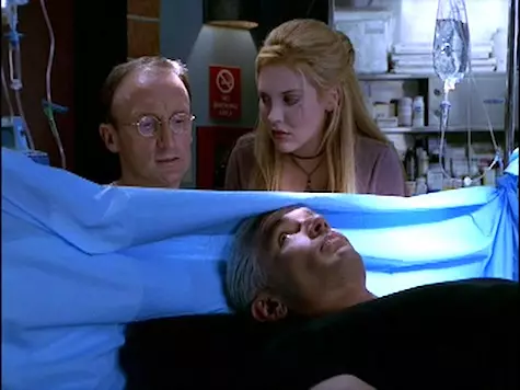 Buffy the Vampire Slayer Rewatch፡ ስለ ሪሊ የሆነ ነገር አለ። 26900_8