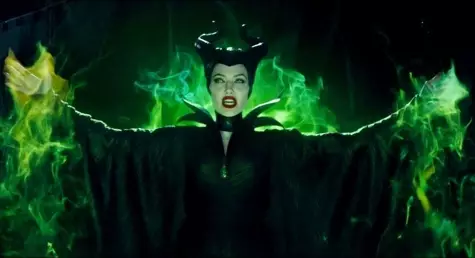 Maleficent ti Nšišẹ pupọ Gbigbe awọn orukọ lati ṣe aniyan Nipa awọn Haters 28268_2