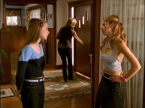 Buffy the Vampire Slayer tomoshasi: Opa-singillik kuchli 28374_1