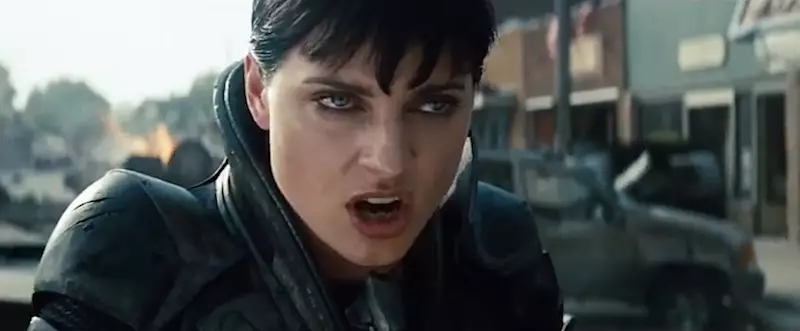 New Man of Steel Trailer is intense, all about Zod 28738_2