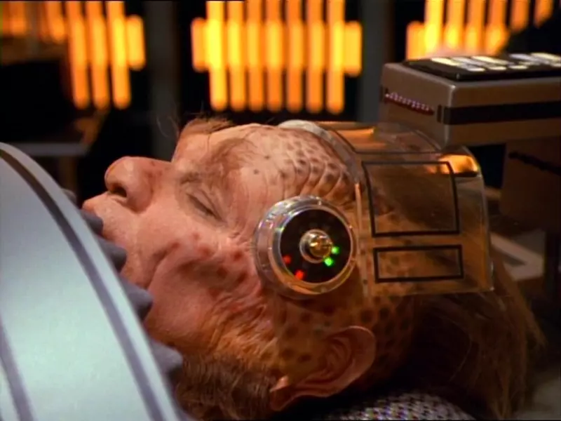 Star Trek: Voyager Rewatch: “Phage”