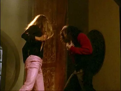 Buffy the Vampire Slayer Rewatch: Ukuhlaselwa kwe-Big Honkin 'Dracula 29292_7