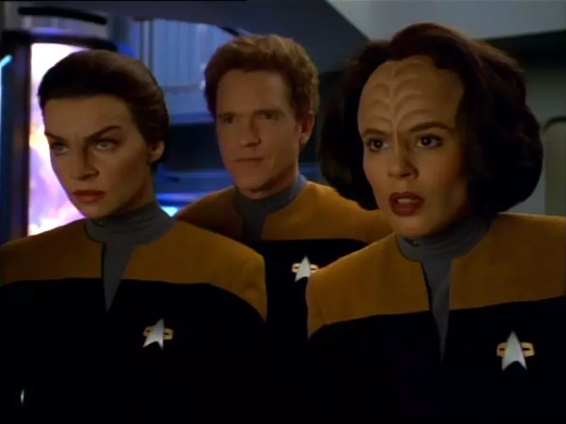 “Star Trek”: “Voyager Rewatch”: “Esasy faktorlar” 2932_2