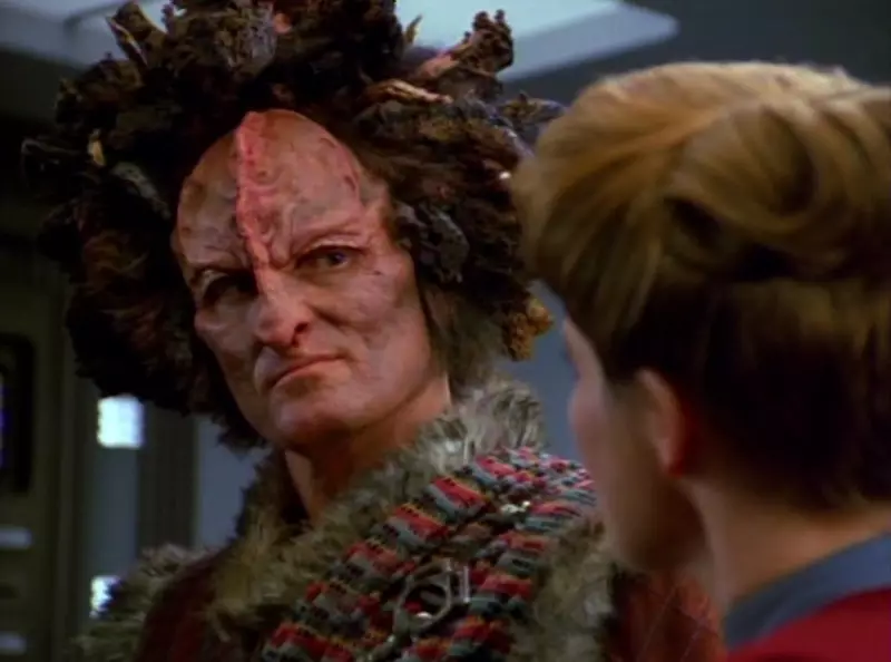 Star Trek: Voyager Rewatch: “State of Flux” 2934_2