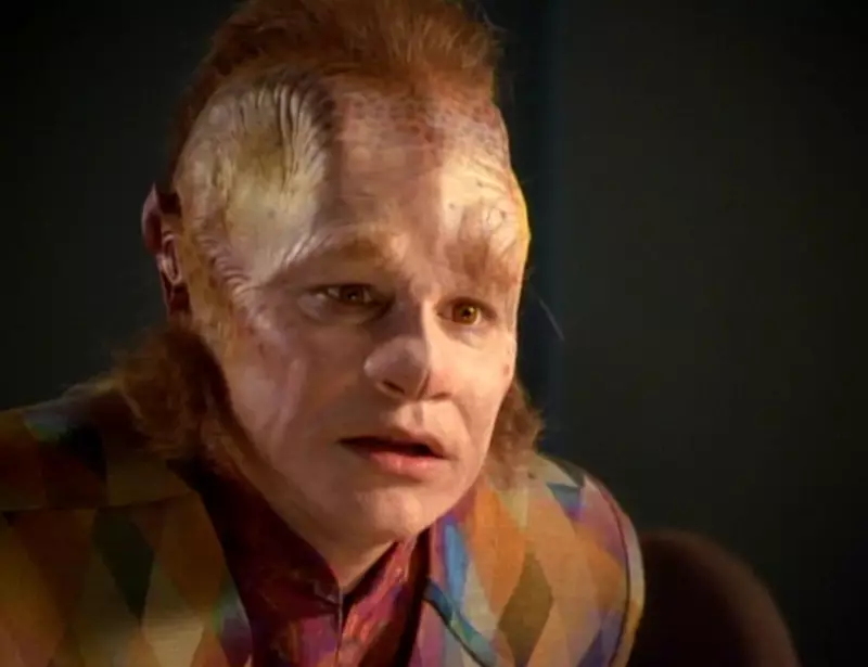 Star Trek: Voyager qayta ko'rish: "Jetrel"