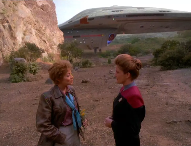 Star Trek: Voyager Rewatch: „The 37’s” 2949_1