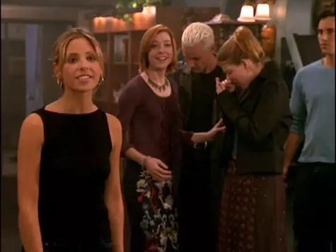 Buffy the Vampire Slayer Rewatch: Scoobies đấu với Maclays 29509_11