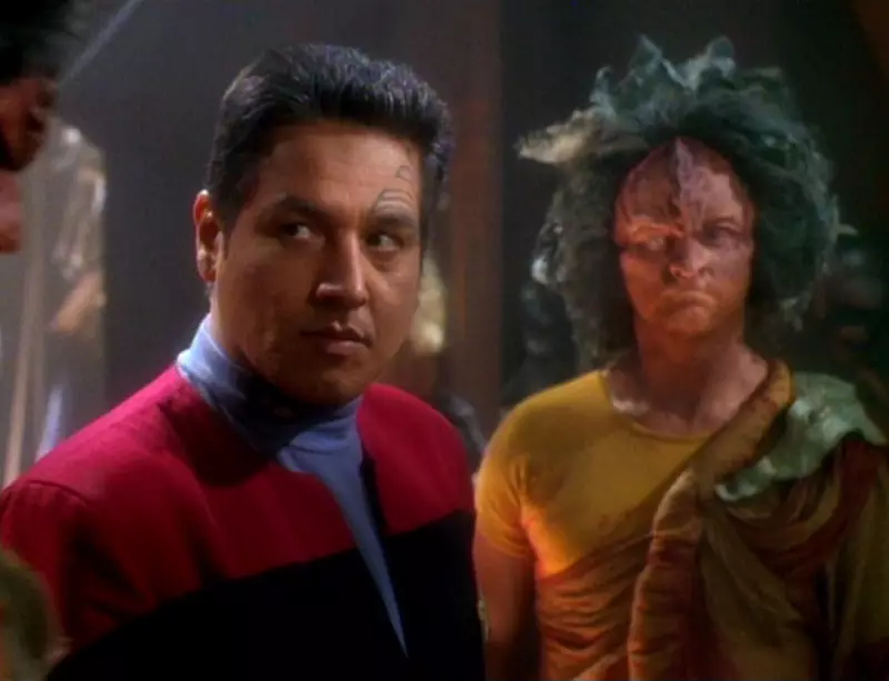 Star Trek: Voyager Rewatch: "ינישייישאַנז"