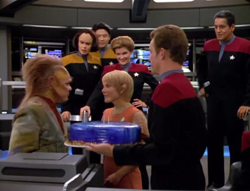 “Star Trek”: “Voyager Rewatch”: “Bükülen” 2959_1