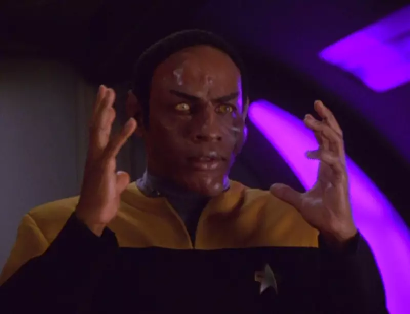Star Trek: Voyager Rewatch: «Холодный огонь» 2966_3