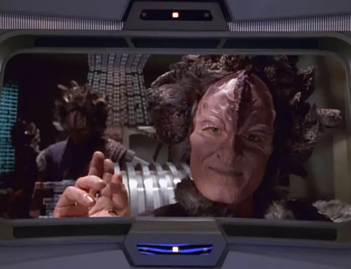 Star Trek: Voyager Rewatch: "Maneuvers"