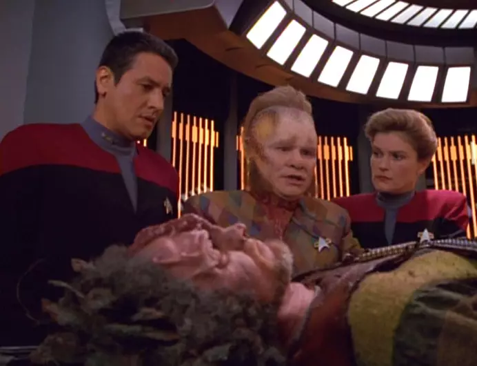 Star Trek: Voyager қайта қарауы: «Маневрлар» 2968_2