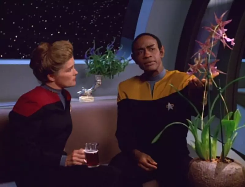 Star Trek: Voyager Rewatch: "Alliances"