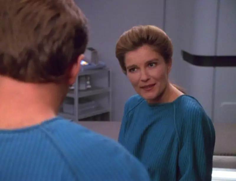 Star Trek: Tua lại Voyager: “Threshold” 2977_3
