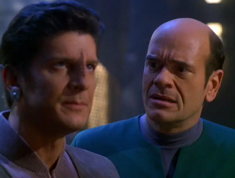 Star Trek: Voyager Rewatch: "เนื้อและเลือด"