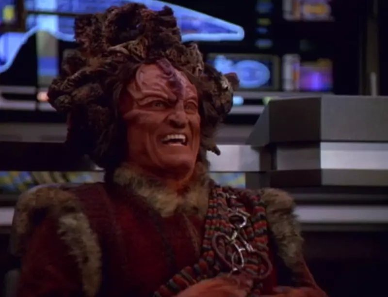 Star Trek: Voyager Rewatch: "พื้นฐาน ตอนที่ 1"