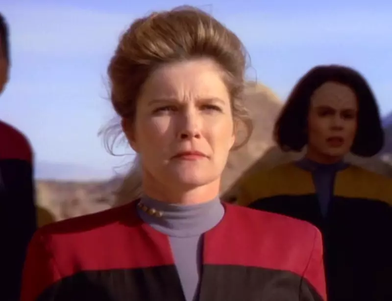 چولپان Trek: Voyager Rewatch: «ئاساسى ، بىرىنچى قىسىم» 3005_4