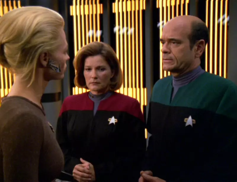 Star Trek: Voyager endurskoðun: „Ófullkomleiki“ 3010_1